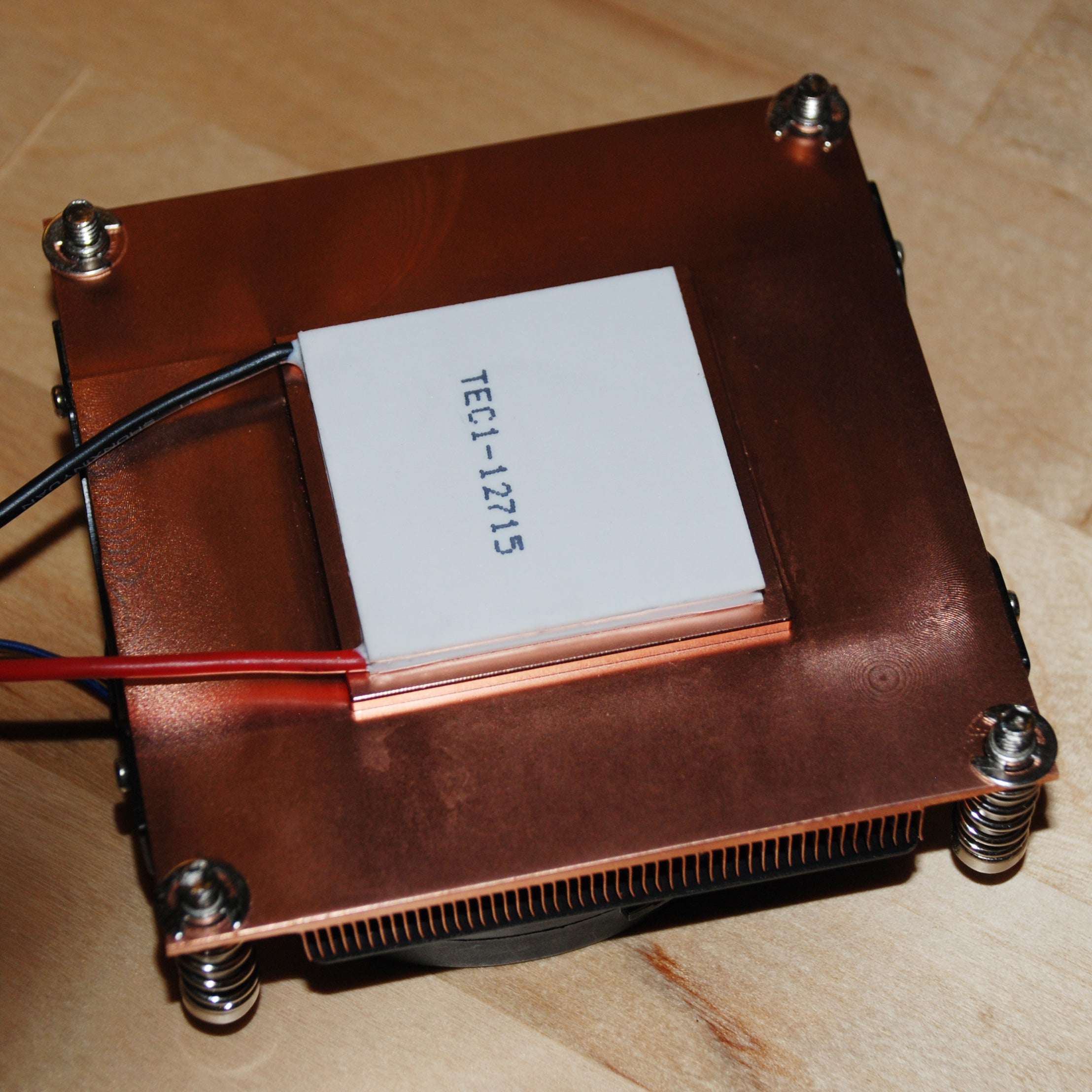 Solid Copper Turbo Fan Heatsink for LED / Peltier – Full Battery